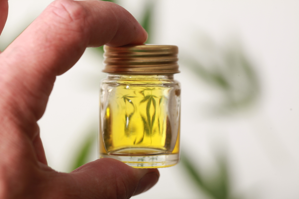 CBD Öl Ratgeber - Wirkungsweise, Dosierung und Anwendungsbereiche